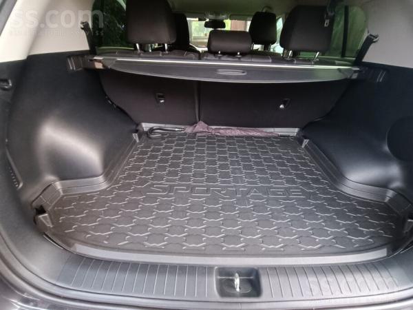 Pelēks Kia Sportage 2017 Rīga, ar dzinēja tilpumu 1.70 L un nobraukumu 92 tūkst. km par 11500 €, foto 7 vietnē AUTOMOTO.COM.LV