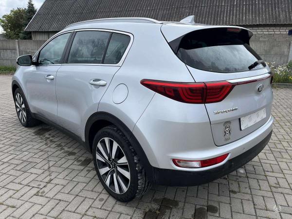 Grey Kia Sportage 2017 in Taurage, with an engine capacity of 1.69 L and mileage of 155 thousand km for 9950 €, photo 2 on AUTOMOTO.COM.LV