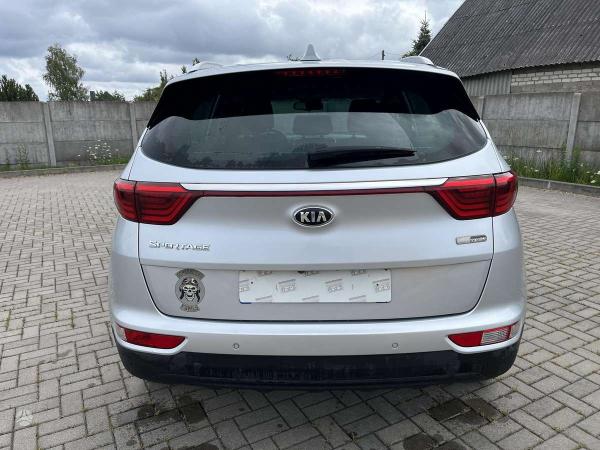 Grey Kia Sportage 2017 in Taurage, with an engine capacity of 1.69 L and mileage of 155 thousand km for 9950 €, photo 6 on AUTOMOTO.COM.LV