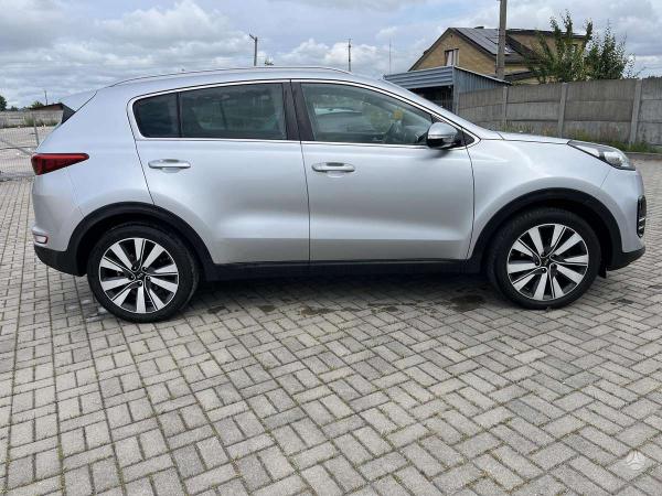 Grey Kia Sportage 2017 in Taurage, with an engine capacity of 1.69 L and mileage of 155 thousand km for 9950 €, photo 7 on AUTOMOTO.COM.LV