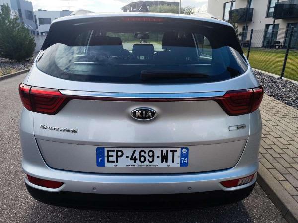 Grey Kia Sportage 2017 in Kaunas, with an engine capacity of 1.69 L and mileage of 190 thousand km for 10650 €, photo 5 on AUTOMOTO.COM.LV