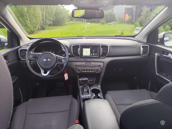 Grey Kia Sportage 2017 in Kaunas, with an engine capacity of 1.69 L and mileage of 190 thousand km for 10650 €, photo 9 on AUTOMOTO.COM.LV