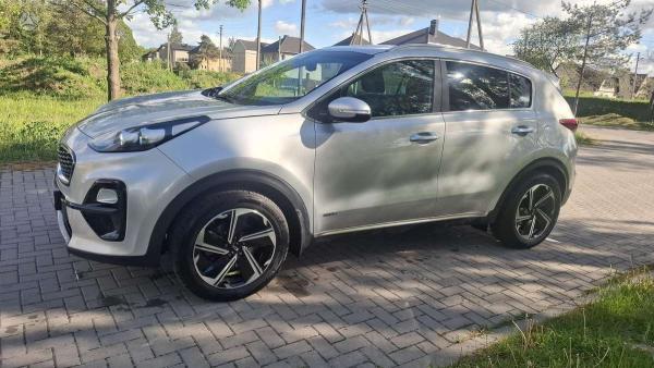 Pelēks Kia Sportage 2017 Radviliškis, ar dzinēja tilpumu 2.00 L un nobraukumu 227 tūkst. km par 10050 €, foto 4 vietnē AUTOMOTO.COM.LV