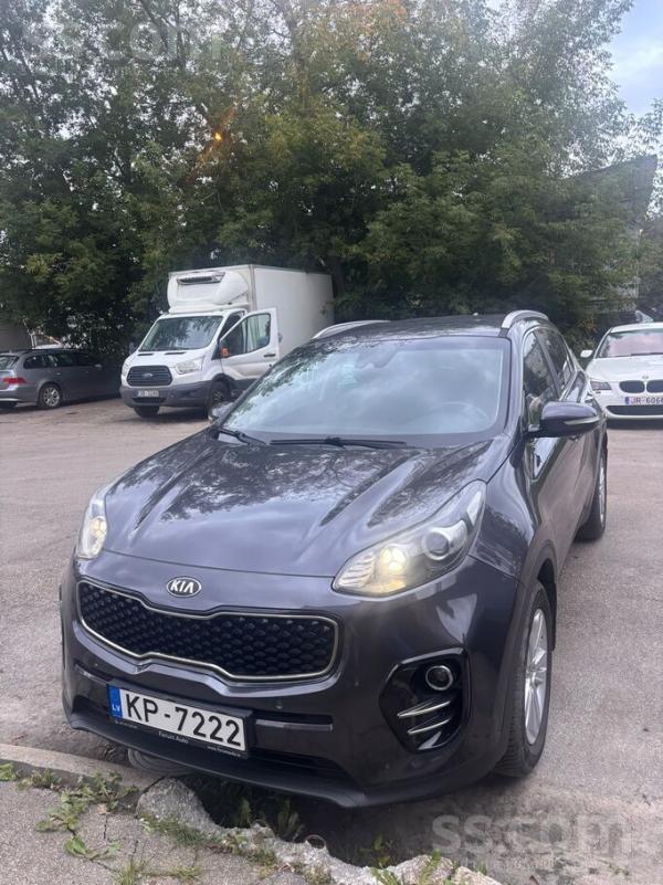 Kia Sportage 2017 in Riga on AUTOMOTO.COM.LV Grey Kia Sportage 2017 in Riga, with an engine capacity of 1.60 L and mileage of 93 thousand km for 11000 €, photo 4 on AUTOMOTO.COM.LV