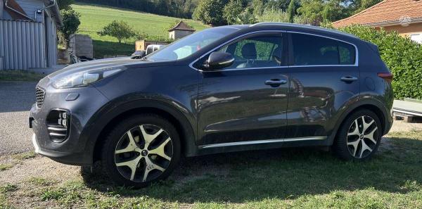 Kia Sportage 2017 in Taurage on AUTOMOTO.COM.LV Grey Kia Sportage 2017 in Taurage, with an engine capacity of 1.69 L and mileage of 220 thousand km for 10800 €, photo 3 on AUTOMOTO.COM.LV