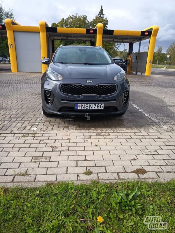 Kia Sportage 2017 in Radviliskis on AUTOMOTO.COM.LV Grey Kia Sportage 2017 in Radviliskis, with an engine capacity of 1.70 L and mileage of 181 thousand km for 11500 €, photo 4 on AUTOMOTO.COM.LV