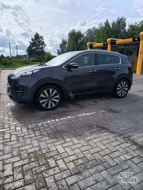 Kia Sportage 2017 in Radviliskis on AUTOMOTO.COM.LV Grey Kia Sportage 2017 in Radviliskis, with an engine capacity of 1.70 L and mileage of 181 thousand km for 11500 €, photo 5 on AUTOMOTO.COM.LV