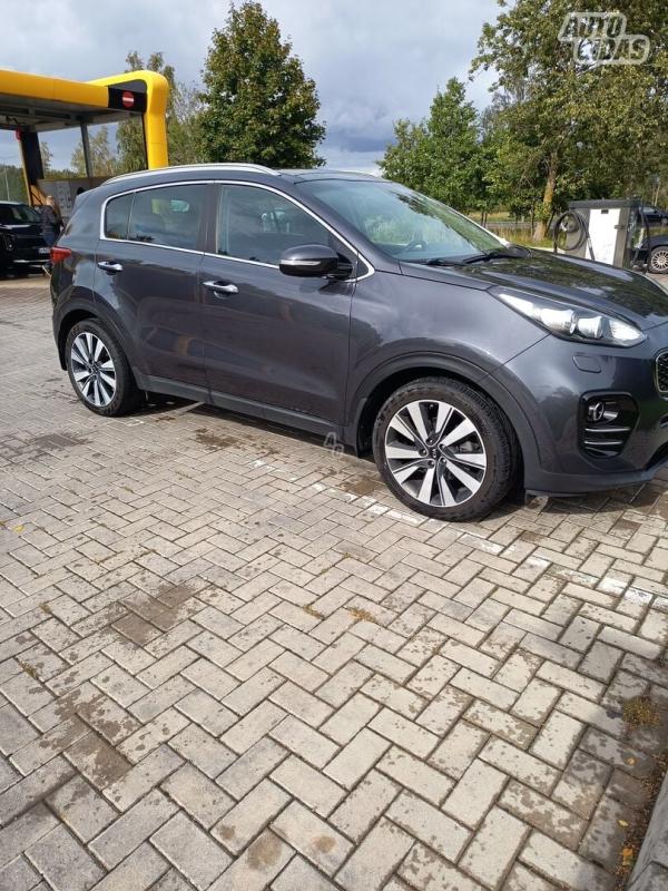 Kia Sportage 2017 in Radviliskis on AUTOMOTO.COM.LV Grey Kia Sportage 2017 in Radviliskis, with an engine capacity of 1.70 L and mileage of 181 thousand km for 11500 €, photo 10 on AUTOMOTO.COM.LV