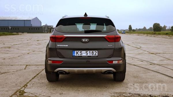 Pelēks Kia Sportage 2017 Rīga, ar dzinēja tilpumu 2.00 L un nobraukumu 178 tūkst. km par 13300 €, foto 5 vietnē AUTOMOTO.COM.LV