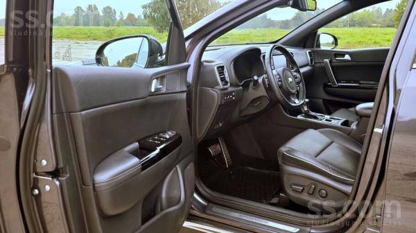 Pelēks Kia Sportage 2017 Rīga, ar dzinēja tilpumu 2.00 L un nobraukumu 178 tūkst. km par 13300 €, foto 10 vietnē AUTOMOTO.COM.LV