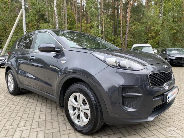 Kia Sportage 2017 in Sveicarija on AUTOMOTO.COM.LV Grey Kia Sportage 2017 in Sveicarija, with an engine capacity of 1.60 L and mileage of 237 thousand km for 6200 €, photo 4 on AUTOMOTO.COM.LV
