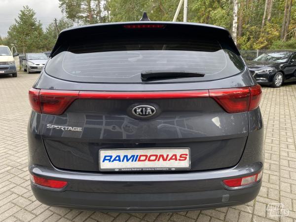 Kia Sportage 2017 in Sveicarija on AUTOMOTO.COM.LV Grey Kia Sportage 2017 in Sveicarija, with an engine capacity of 1.60 L and mileage of 237 thousand km for 6200 €, photo 6 on AUTOMOTO.COM.LV