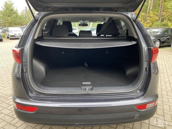Kia Sportage 2017 in Sveicarija on AUTOMOTO.COM.LV Grey Kia Sportage 2017 in Sveicarija, with an engine capacity of 1.60 L and mileage of 237 thousand km for 6200 €, photo 7 on AUTOMOTO.COM.LV