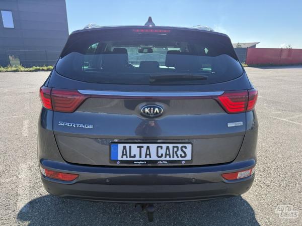 Grey Kia Sportage 2017 in Vilnius, with an engine capacity of 1.60 L and mileage of 200 thousand km for 10499 €, photo 7 on AUTOMOTO.COM.LV