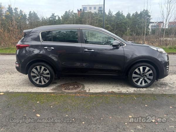 Grey Kia Sportage 2018 in Tallinn, with an engine capacity of 1.70 L and mileage of 0 thousand km for 15900 €, photo 11 on AUTOMOTO.COM.LV