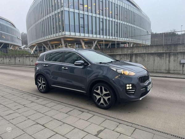 Grey Kia Sportage 2018 in Vilnius, with an engine capacity of 1.59 L and mileage of 119 thousand km for 13499 €, photo 1 on AUTOMOTO.COM.LV