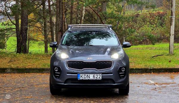 Grey Kia Sportage 2018 in Vilnius, with an engine capacity of 1.59 L and mileage of 189 thousand km for 11900 €, photo 3 on AUTOMOTO.COM.LV