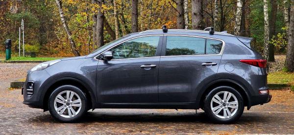 Grey Kia Sportage 2018 in Vilnius, with an engine capacity of 1.59 L and mileage of 189 thousand km for 11900 €, photo 8 on AUTOMOTO.COM.LV