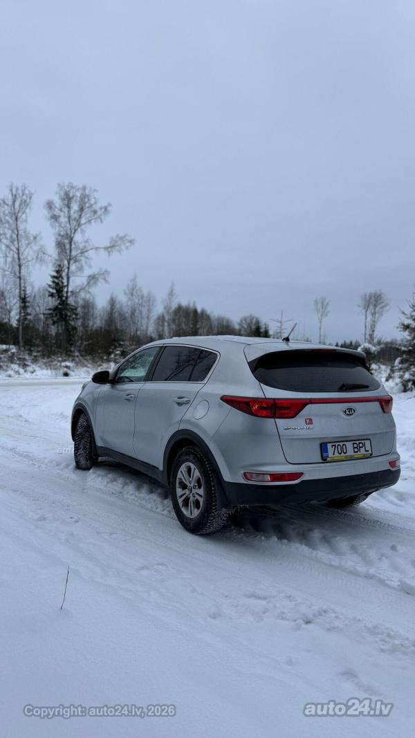 Pelēks Kia Sportage 2018 Jegeva, ar dzinēja tilpumu 1.60 L un nobraukumu 69 tūkst. km par 13999 €, foto 3 vietnē AUTOMOTO.COM.LV