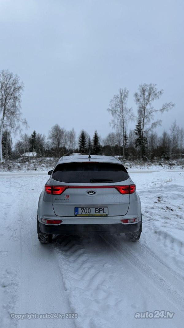 Pelēks Kia Sportage 2018 Jegeva, ar dzinēja tilpumu 1.60 L un nobraukumu 69 tūkst. km par 13999 €, foto 4 vietnē AUTOMOTO.COM.LV