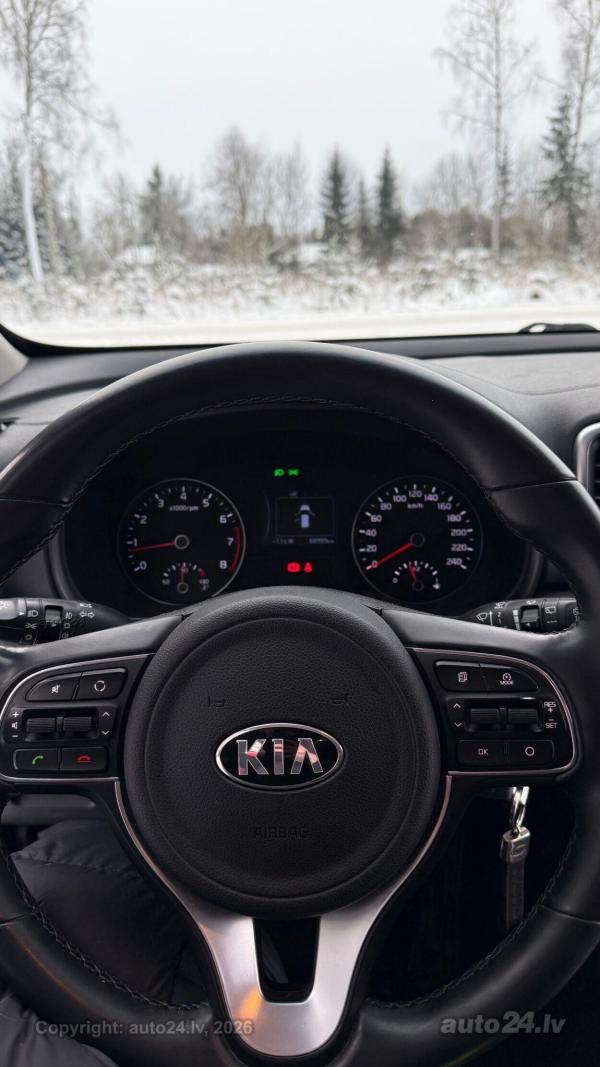Grey Kia Sportage 2018 in Jogeva, with an engine capacity of 1.60 L and mileage of 69 thousand km for 13999 €, photo 11 on AUTOMOTO.COM.LV