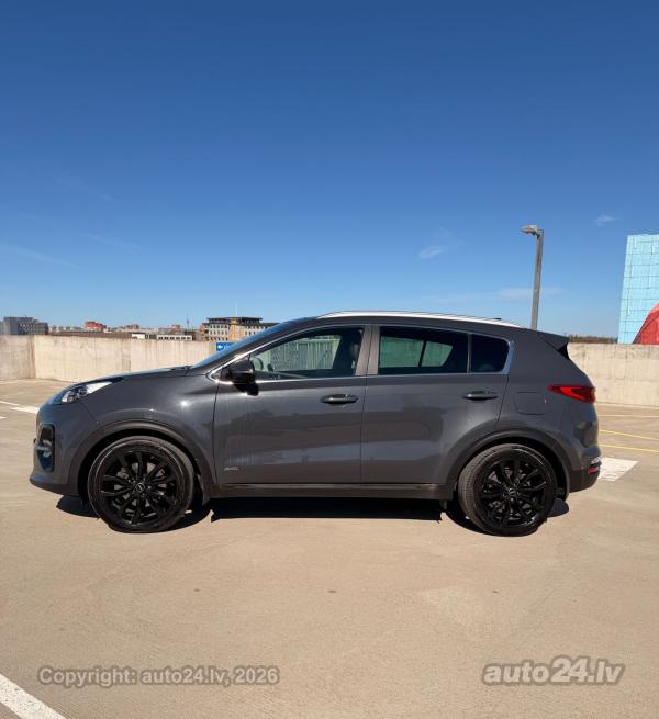 Grey Kia Sportage 2018 in Tallinn, with an engine capacity of 1.60 L and mileage of 119 thousand km for 16900 €, photo 2 on AUTOMOTO.COM.LV