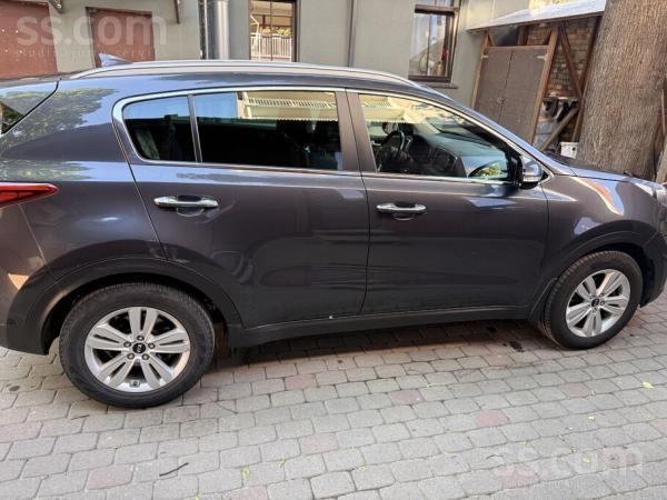 Серый Киа Sportage 2018 в Рига, объемом двигателя 1.70 л и пробегом 177 тыс. км за 9500 €, фото 2 на AUTOMOTO.COM.LV