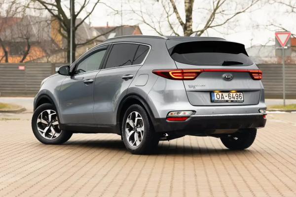 Pelēks Kia Sportage 2018 Jelgava, ar dzinēja tilpumu 1.60 L un nobraukumu 190 tūkst. km par 11900 €, foto 4 vietnē AUTOMOTO.COM.LV