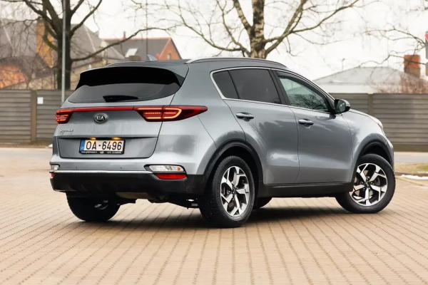 Pelēks Kia Sportage 2018 Jelgava, ar dzinēja tilpumu 1.60 L un nobraukumu 190 tūkst. km par 11900 €, foto 5 vietnē AUTOMOTO.COM.LV