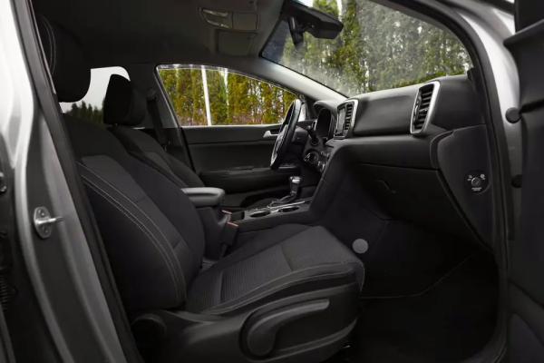 Pelēks Kia Sportage 2018 Jelgava, ar dzinēja tilpumu 1.60 L un nobraukumu 190 tūkst. km par 11900 €, foto 8 vietnē AUTOMOTO.COM.LV