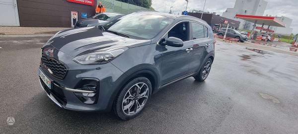Grey Kia Sportage 2018 in Taurage, with an engine capacity of 1.60 L and mileage of 127 thousand km for 13500 €, photo 3 on AUTOMOTO.COM.LV
