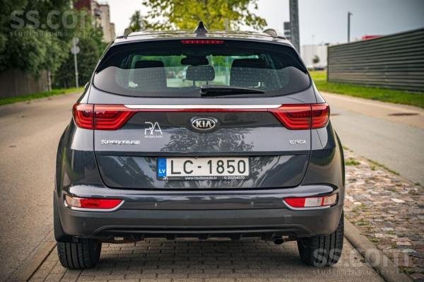 Серый Киа Sportage 2018 в Рига, объемом двигателя 1.70 л и пробегом 180 тыс. км за 8990 €, фото 5 на AUTOMOTO.COM.LV