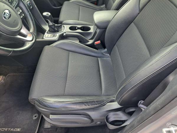Kia Sportage 2018 Tauragė vietnē Pelēks Kia Sportage 2018 Tauragė, ar dzinēja tilpumu 1.69 L un nobraukumu 159 tūkst. km par 10300 €, foto 10 vietnē AUTOMOTO.COM.LV