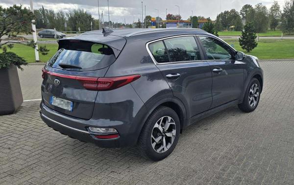 Grey Kia Sportage 2018 in Taurage, with an engine capacity of 1.60 L and mileage of 143 thousand km for 9900 €, photo 5 on AUTOMOTO.COM.LV