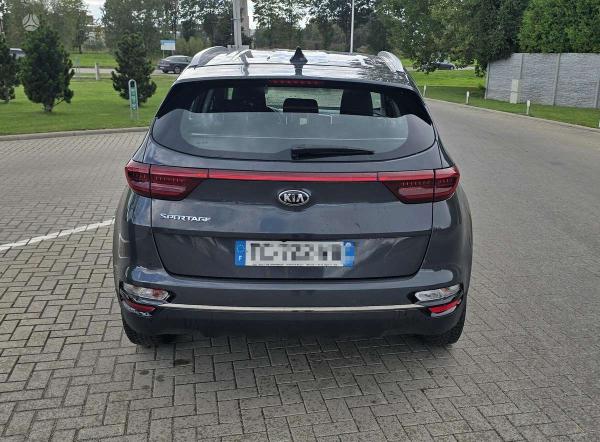 Grey Kia Sportage 2018 in Taurage, with an engine capacity of 1.60 L and mileage of 143 thousand km for 9900 €, photo 7 on AUTOMOTO.COM.LV