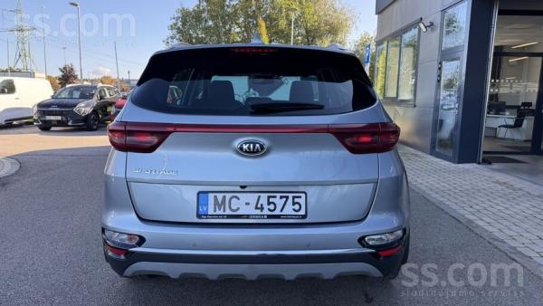 Pelēks Kia Sportage 2018 Rīga, ar dzinēja tilpumu 1.60 L un nobraukumu 120 tūkst. km par 12900 €, foto 5 vietnē AUTOMOTO.COM.LV