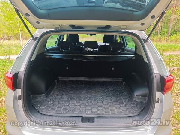 Pelēks Kia Sportage 2019 Tallina, ar dzinēja tilpumu 1.60 L un nobraukumu 75 tūkst. km par 21490 €, foto 8 vietnē AUTOMOTO.COM.LV