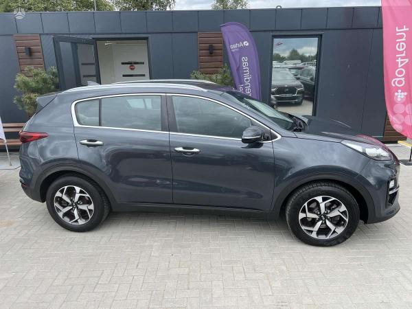 Grey Kia Sportage 2019 in Taurage, with an engine capacity of 1.60 L and mileage of 214 thousand km for 10900 €, photo 3 on AUTOMOTO.COM.LV