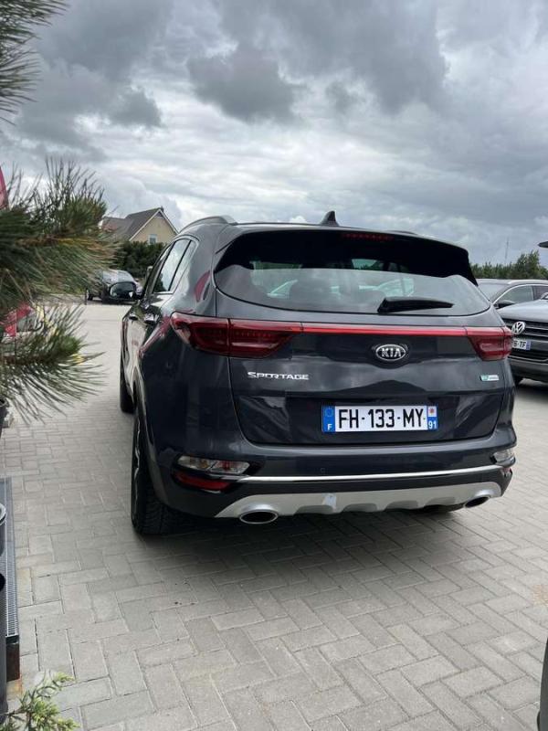 Grey Kia Sportage 2019 in Taurage, with an engine capacity of 1.60 L and mileage of 214 thousand km for 10900 €, photo 6 on AUTOMOTO.COM.LV