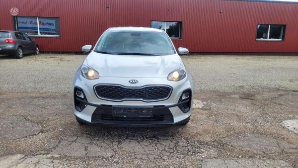 Grey Kia Sportage 2019 in Telschi, with an engine capacity of 1.60 L and mileage of 170 thousand km for 11072 €, photo 1 on AUTOMOTO.COM.LV