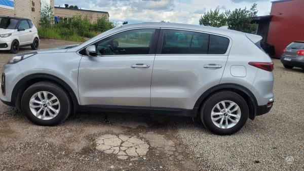 Grey Kia Sportage 2019 in Telschi, with an engine capacity of 1.60 L and mileage of 170 thousand km for 11072 €, photo 7 on AUTOMOTO.COM.LV