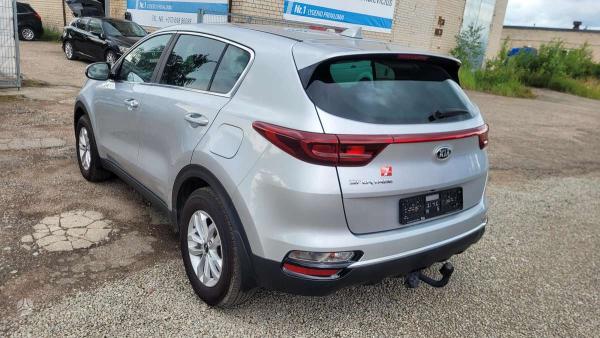 Grey Kia Sportage 2019 in Telschi, with an engine capacity of 1.60 L and mileage of 170 thousand km for 11072 €, photo 8 on AUTOMOTO.COM.LV