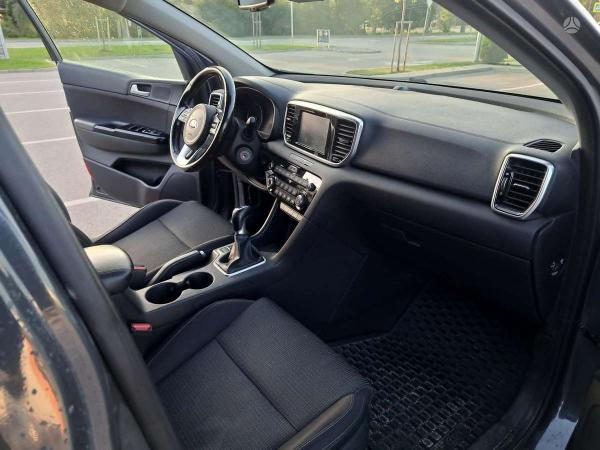 Киа Sportage 2019 в Каунас на AUTOMOTO.COM.LV Серый Киа Sportage 2019 в Каунас, объемом двигателя 1.60 л и пробегом 141 тыс. км за 12200 €, фото 6 на AUTOMOTO.COM.LV