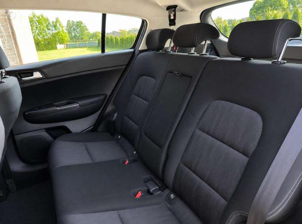 Grey Kia Sportage 2019 in Vilnius, with an engine capacity of 1.60 L and mileage of 115 thousand km for 14300 €, photo 6 on AUTOMOTO.COM.LV