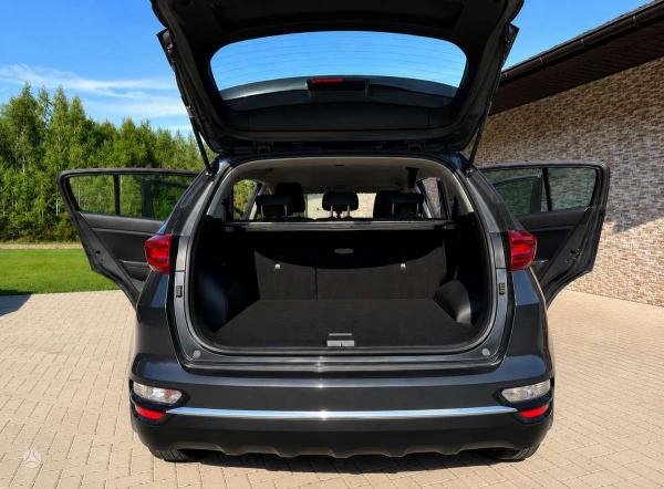 Grey Kia Sportage 2019 in Vilnius, with an engine capacity of 1.60 L and mileage of 115 thousand km for 14300 €, photo 7 on AUTOMOTO.COM.LV