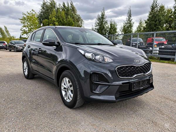 Kia Sportage 2019 in Pakruojis on AUTOMOTO.COM.LV Grey Kia Sportage 2019 in Pakruojis, with an engine capacity of 1.60 L and mileage of 147 thousand km for 10500 €, photo 3 on AUTOMOTO.COM.LV