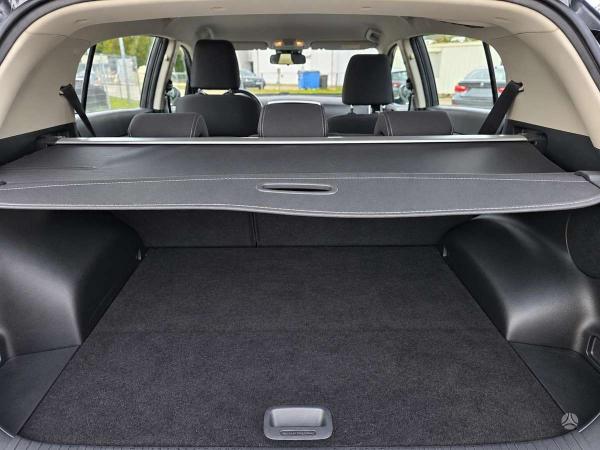 Kia Sportage 2019 in Pakruojis on AUTOMOTO.COM.LV Grey Kia Sportage 2019 in Pakruojis, with an engine capacity of 1.60 L and mileage of 147 thousand km for 10500 €, photo 8 on AUTOMOTO.COM.LV