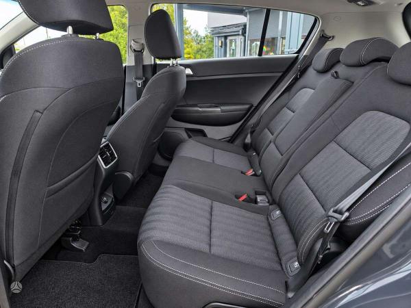 Kia Sportage 2019 in Pakruojis on AUTOMOTO.COM.LV Grey Kia Sportage 2019 in Pakruojis, with an engine capacity of 1.60 L and mileage of 147 thousand km for 10500 €, photo 9 on AUTOMOTO.COM.LV