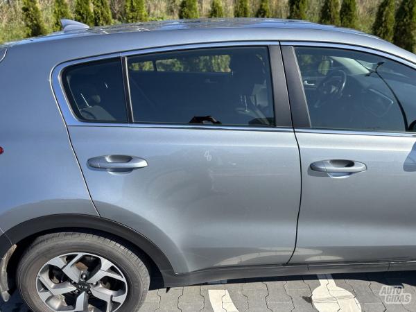 Grey Kia Sportage 2019 in Kaunas, with an engine capacity of 1.60 L and mileage of 205 thousand km for 12800 €, photo 6 on AUTOMOTO.COM.LV