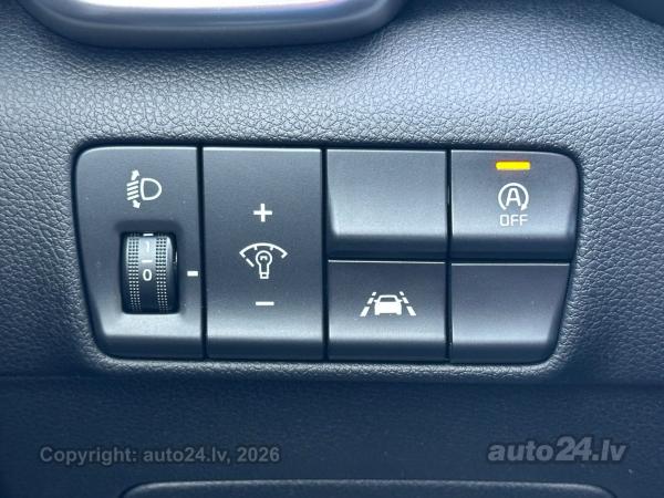 Grey Kia Sportage 2020 in Tartu, with an engine capacity of 1.60 L and mileage of 138 thousand km for 16950 €, photo 6 on AUTOMOTO.COM.LV